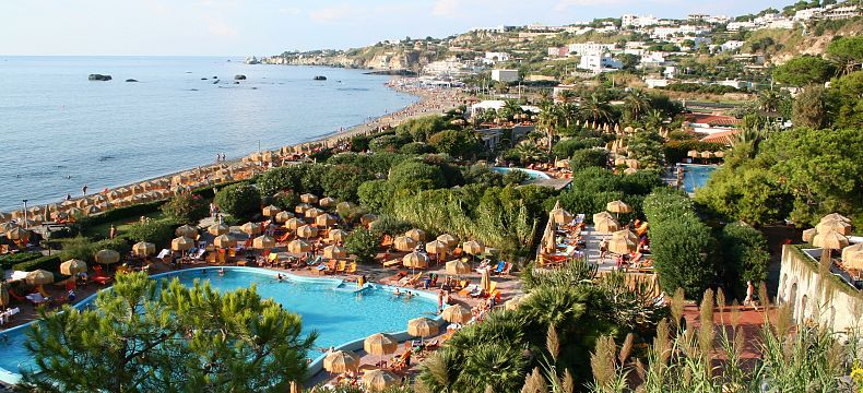 Ischia: zelený ostrov věčného mládí | Magazín Radynacestu.cz