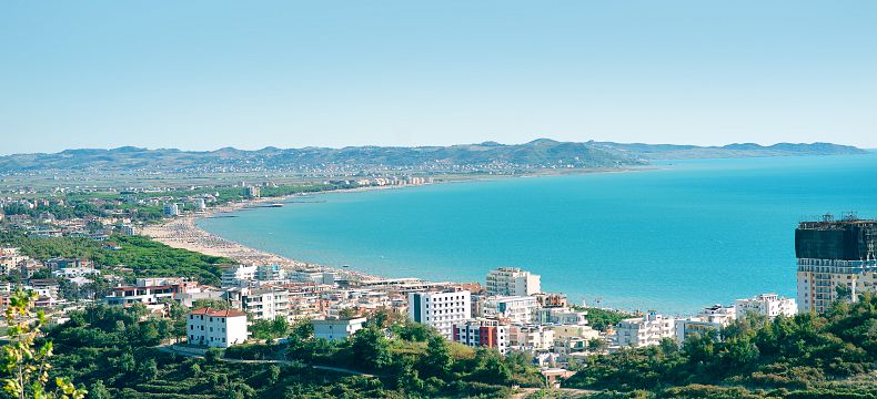 Durrës: jedno z nejstarších albánských měst lemují pláže a provází ...