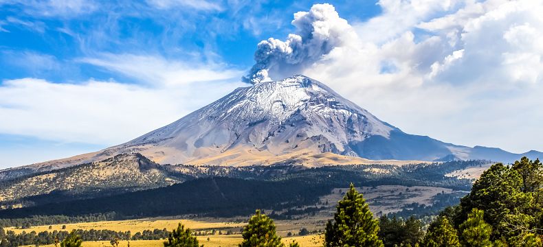 Popocatépetl: stále aktivní sopka a známý jazykolam | Magazín ...